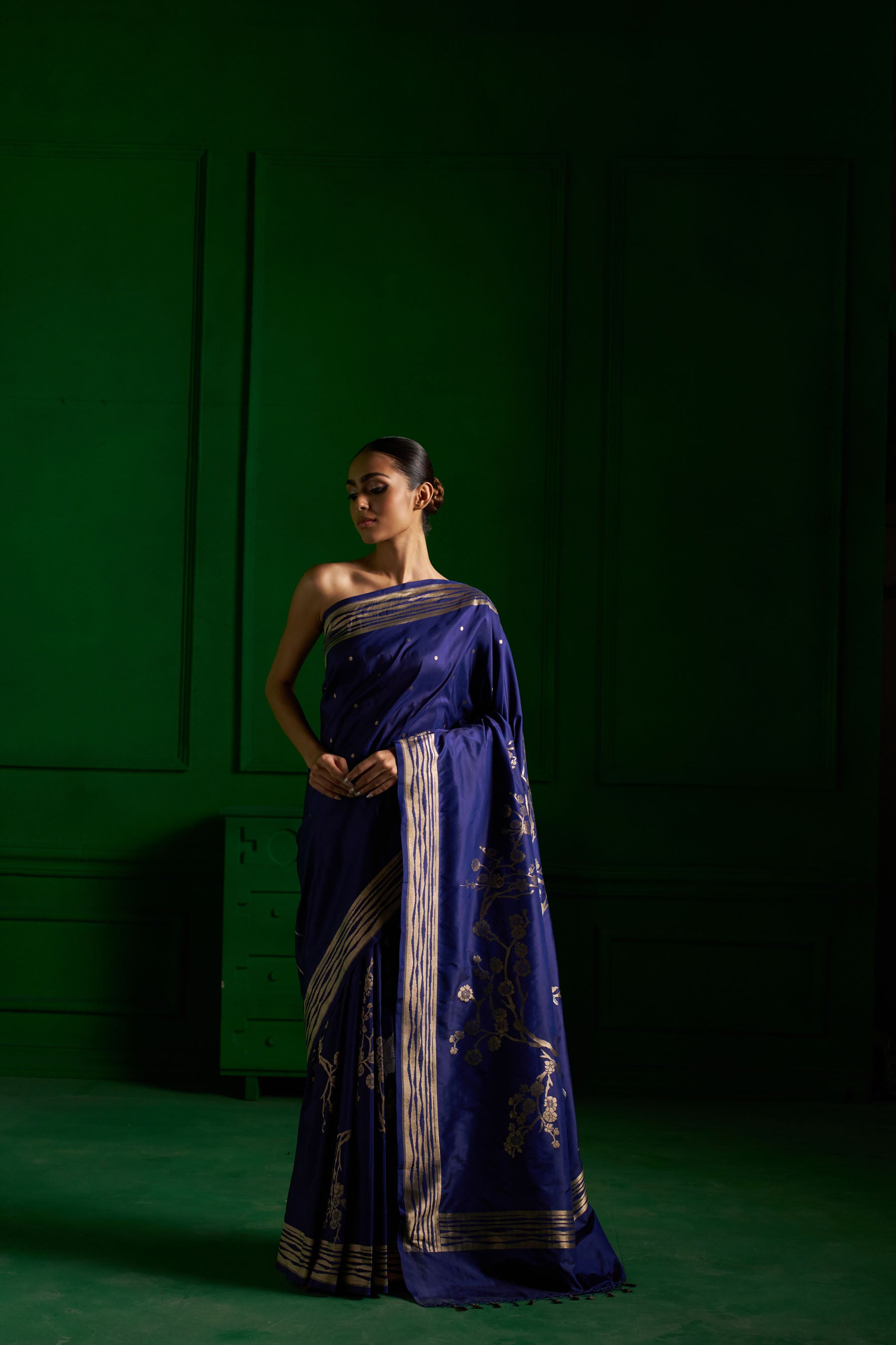 Neelam Saree handwoven in Banaras – RAAG SUTRA